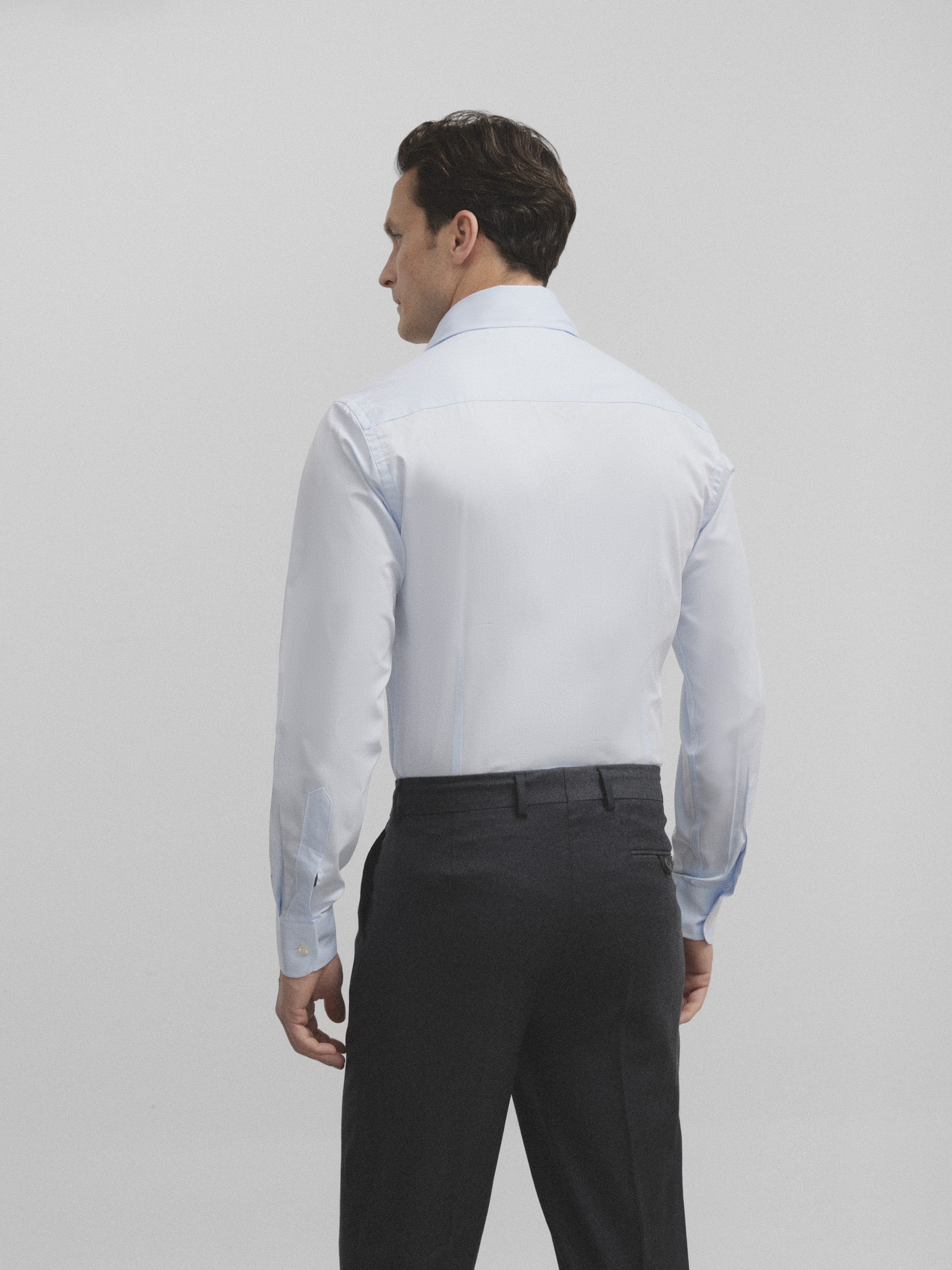 Camisa vestir celeste clara puño simple